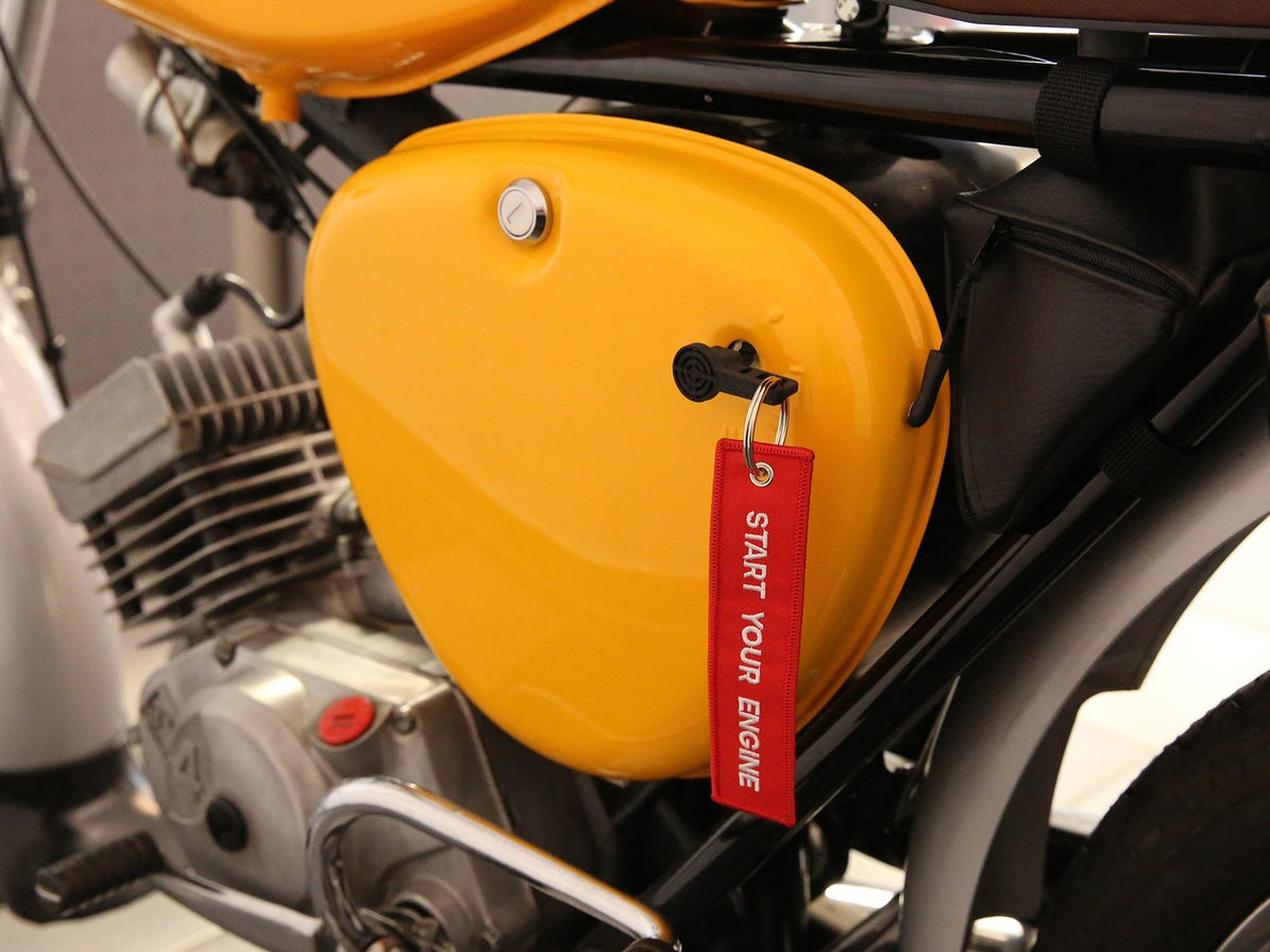 MOTUL START YOUR ENGINE KEY RING — FORZA